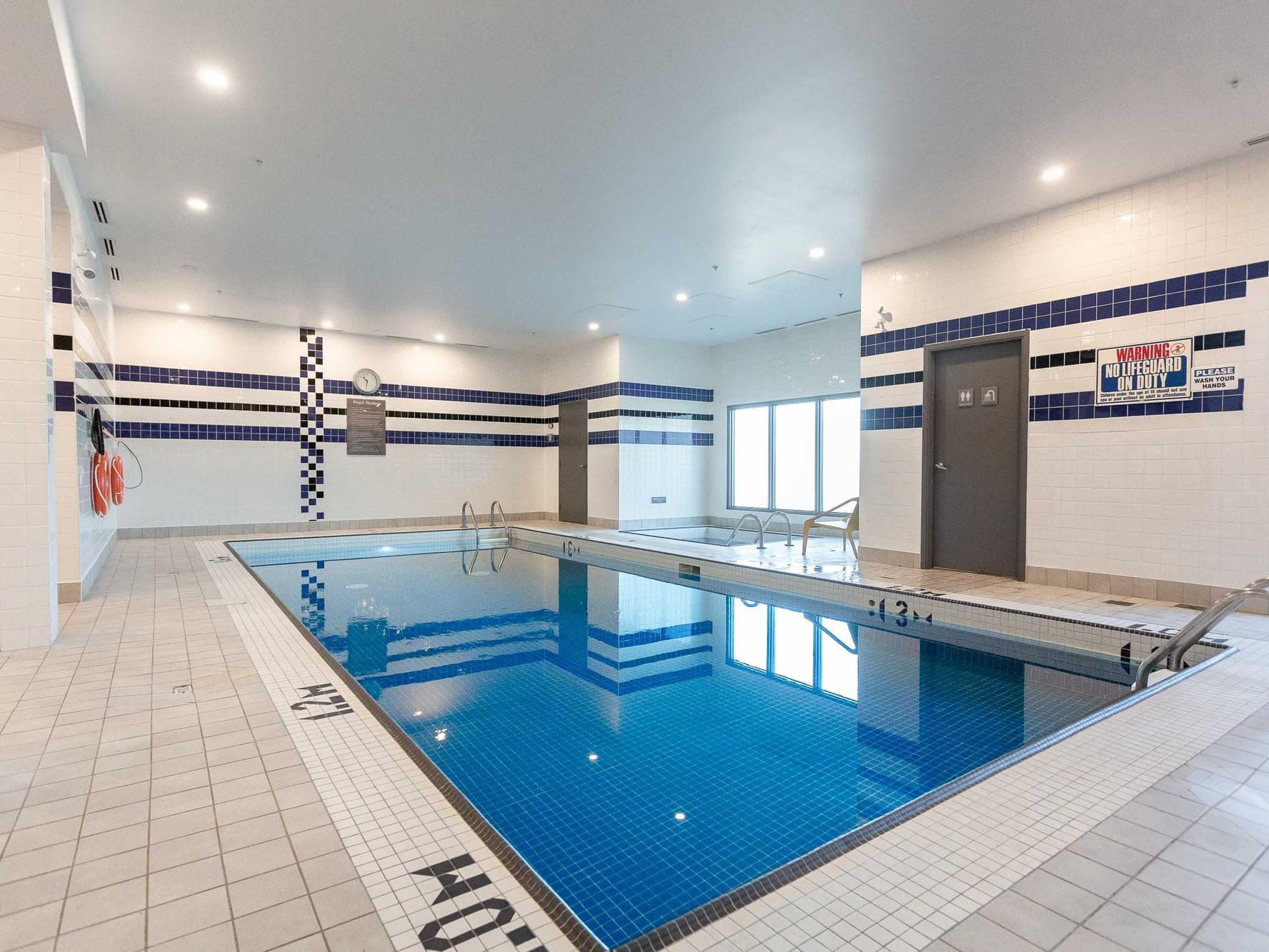 Indoor Pool | Sandman Hotel Calgary Airport