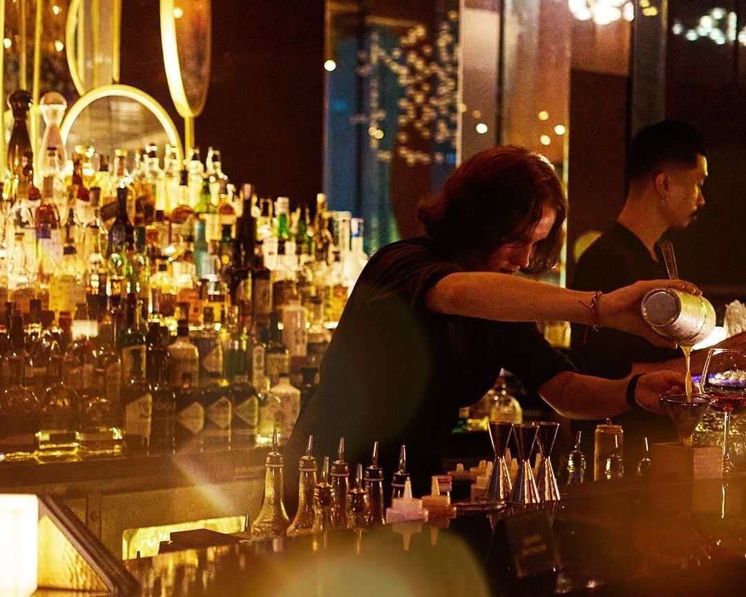 10 Best Rooftop Bars in Bangkok 2025 | Sindhorn Midtown Hotel Bangkok