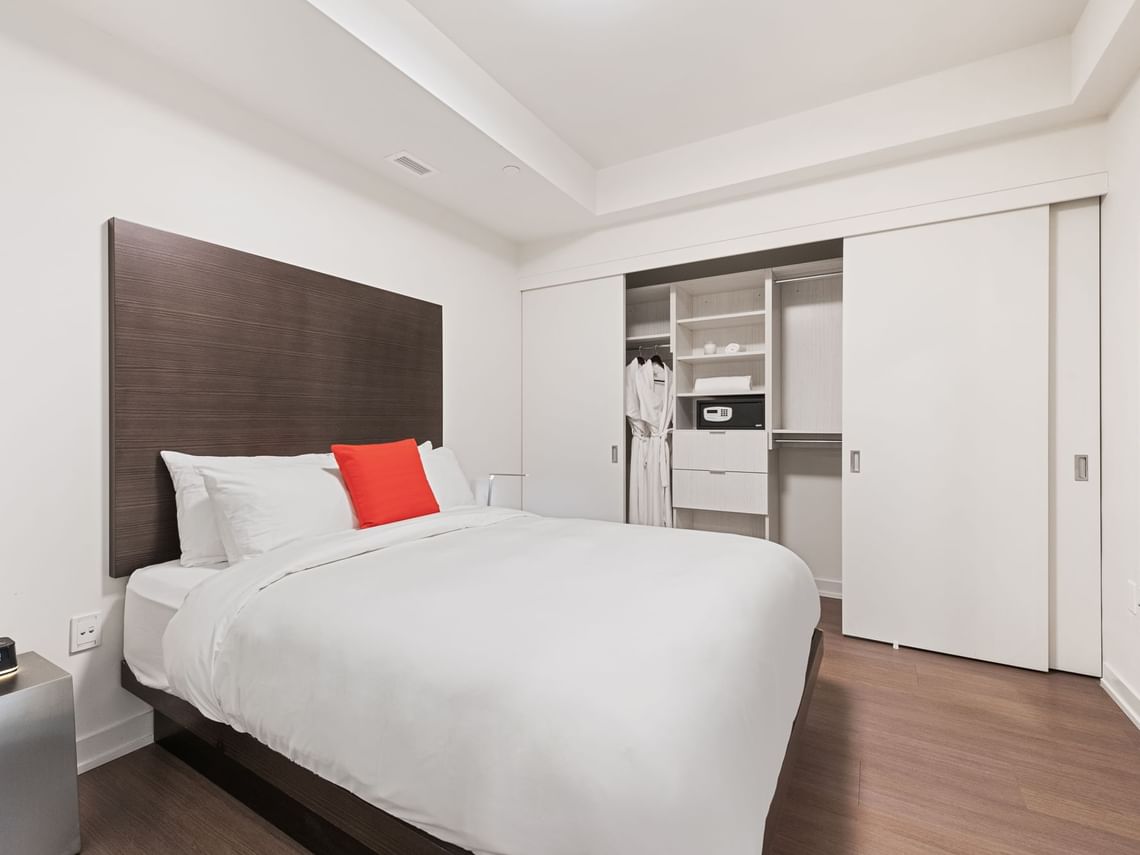 Signature Deluxe Two-Bedroom with Balcony | reStays