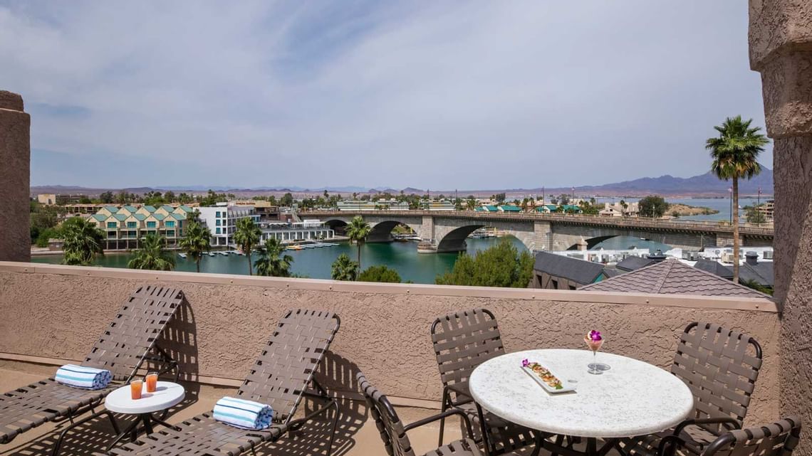 Two Bedroom Bridgeview Resort Suite | London Bridge Resort Two