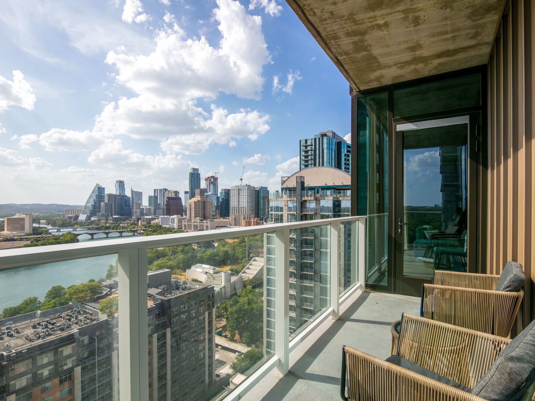 Condos | Downtown Austin Accommodation | Austin Condo Hotel