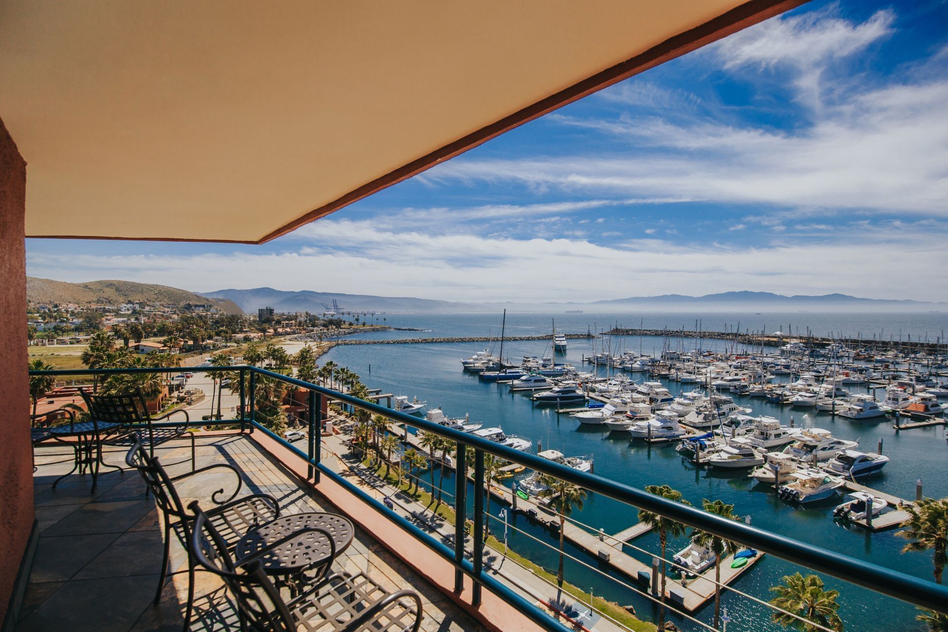 Rooms & Suites in Ensenada Mexico | Ensenada Marina Hotels