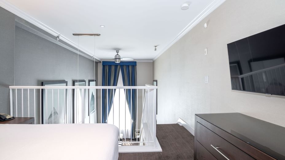 Loft Suite, 1 King Bed, Kitchen | Sandman Signature Edmonton South