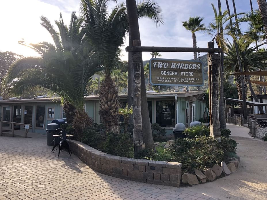 Two Harbors General Store | Catalina Island