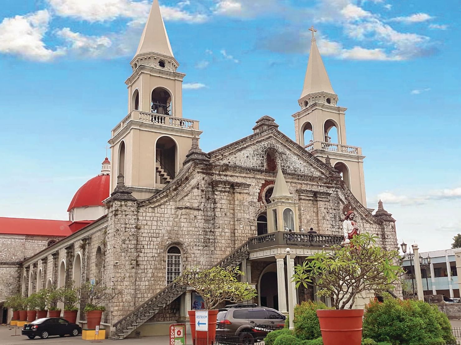 HOP INN Iloilo | Best Budget Hotel in Iloilo