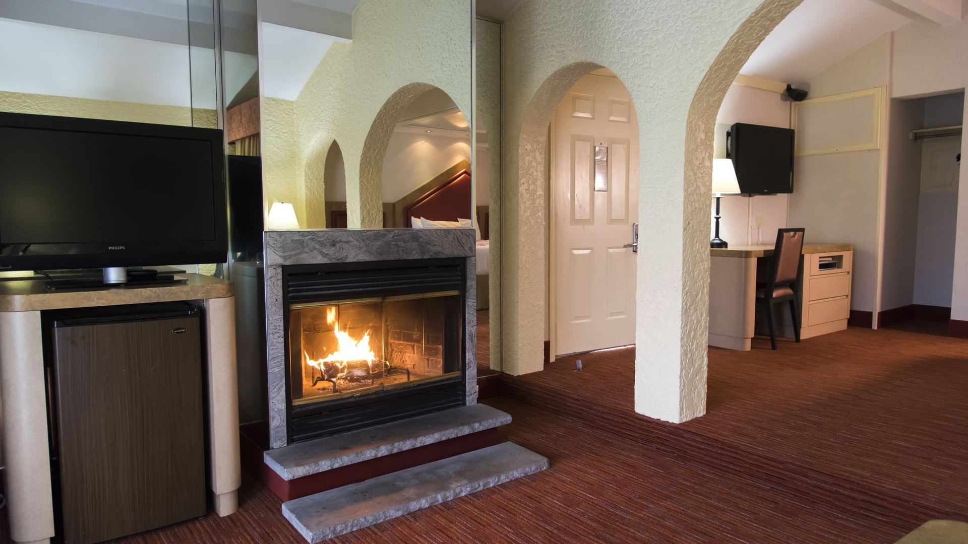 Luxurious Rooms at Paradise Stream Resort | Cove Pocono Resorts