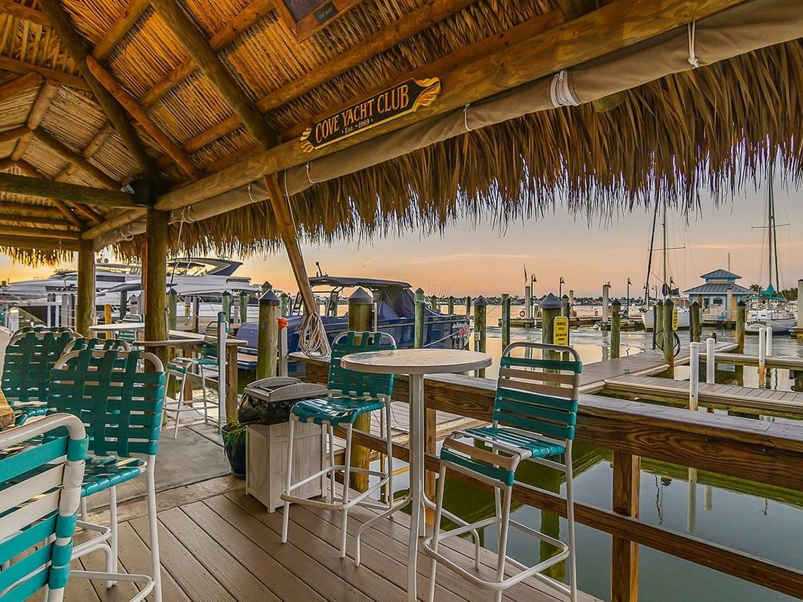 Chickee Bar - Cove Inn on Naples Bay