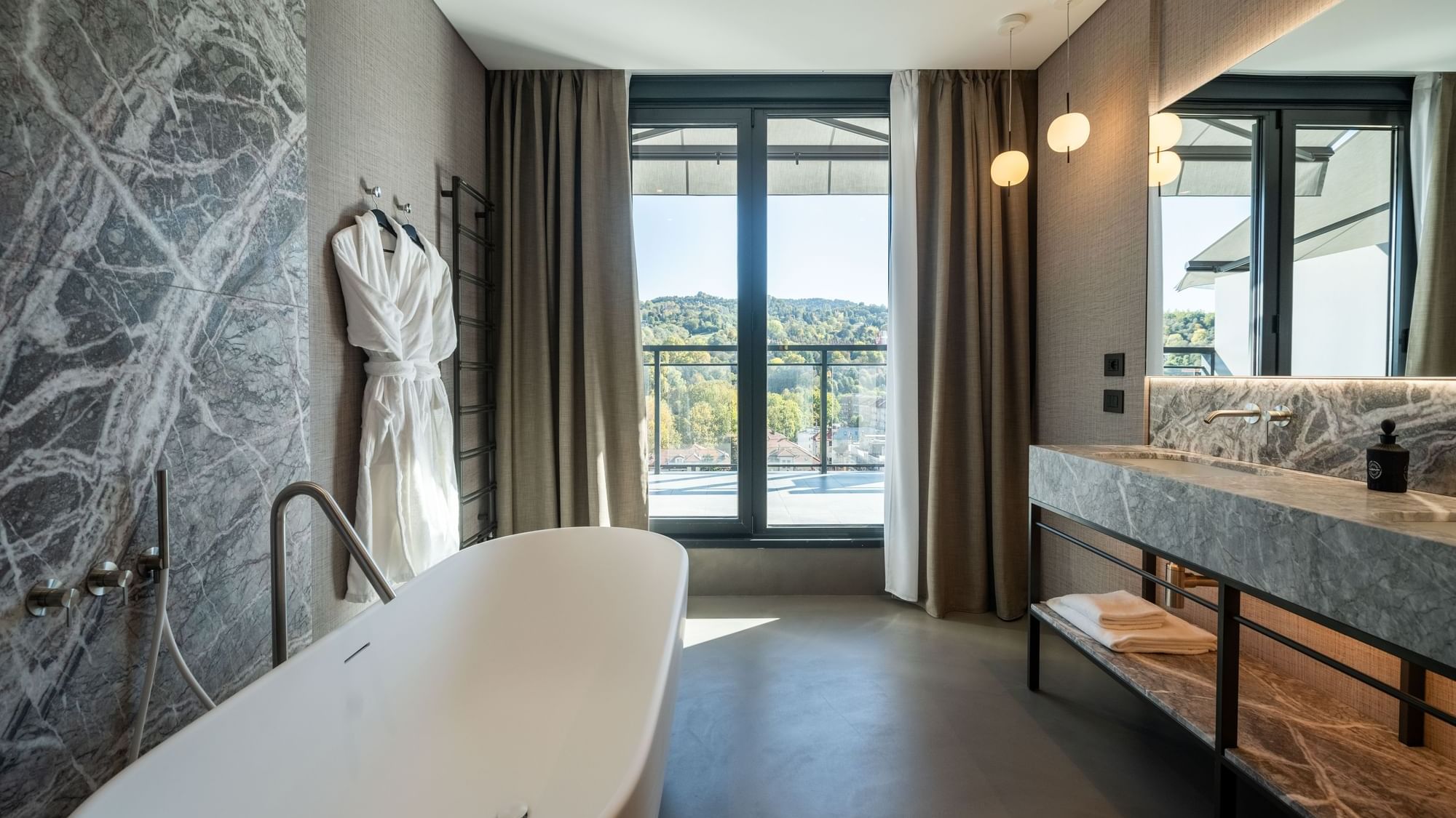 Luxury Terrace Junior Suite | Suite with private terrace in Turin