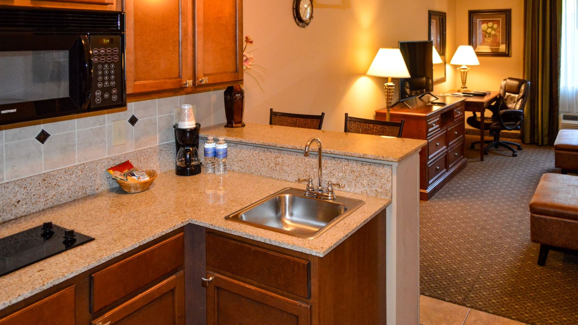 Studio Suite w/ Two Double Beds