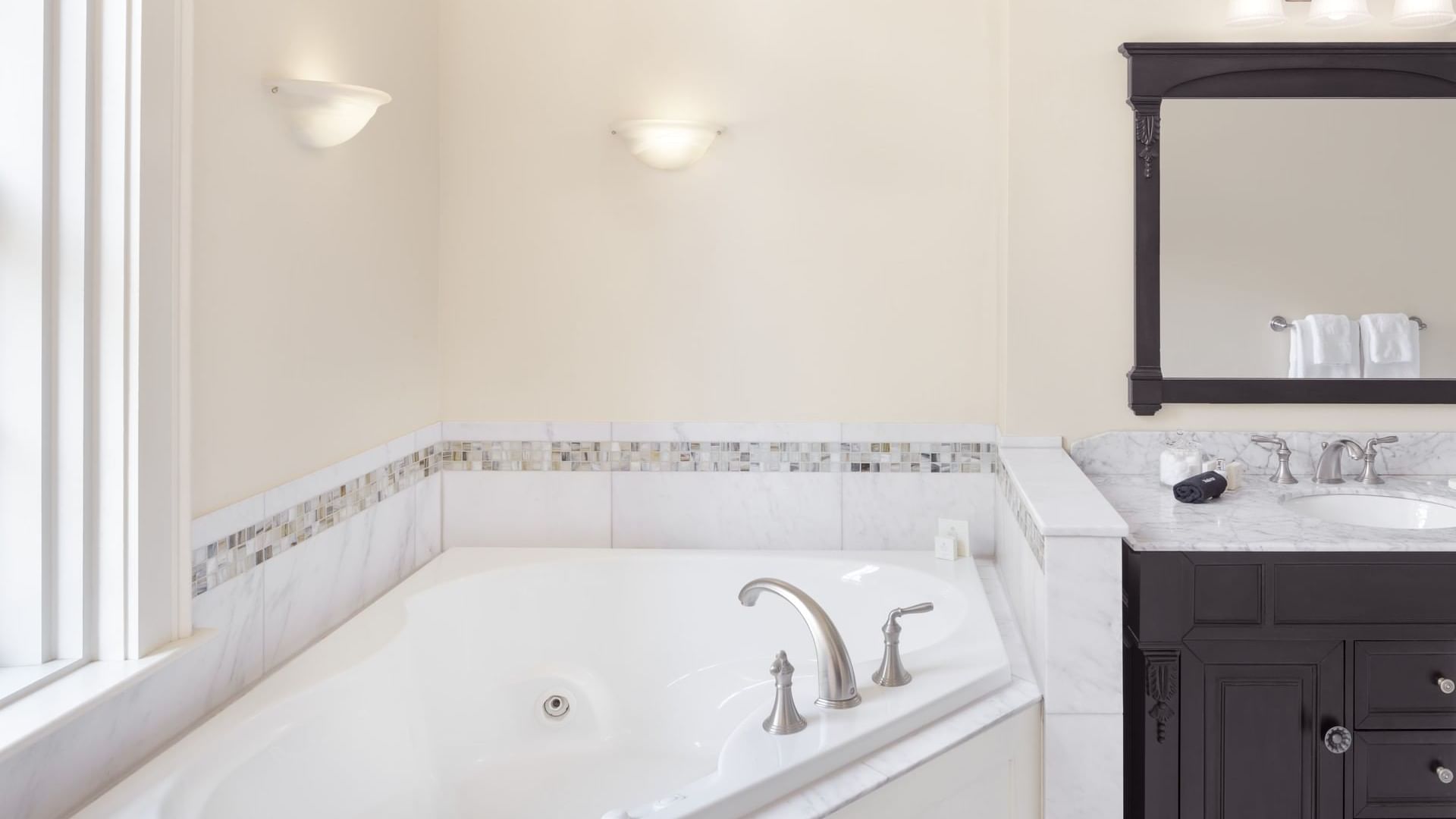 Regency Suite | Portland Regency Hotel & Spa Accommodation