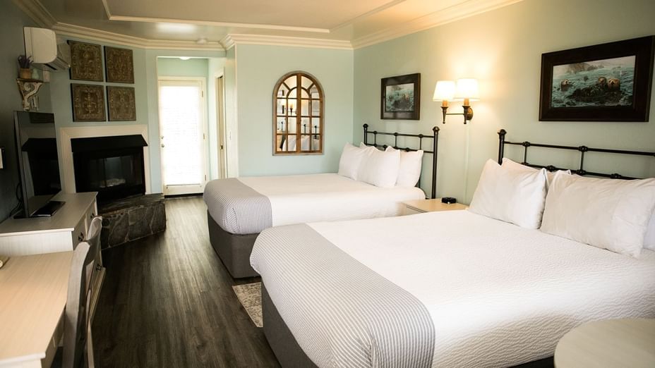 Hotel Rooms & Suites on Moonstone Beach - Sea Otter Inn
