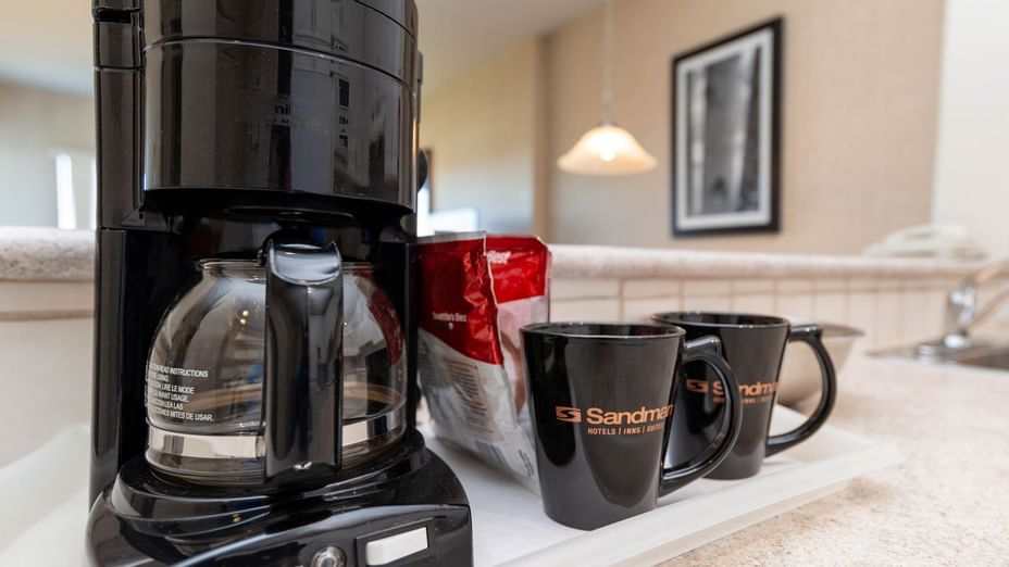 Standard Suite, 1 King Bed, Sofa Bed, Kitchen | Sandman Surrey Hotel Suites