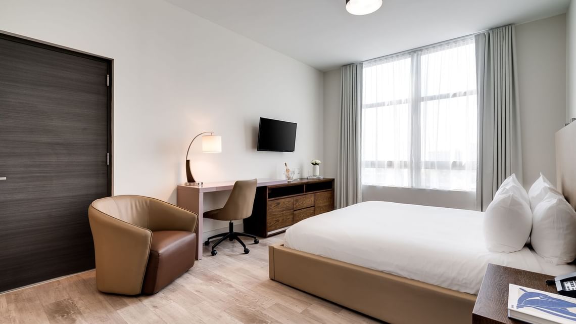 Deluxe Studio Suite King | Costa Hollywood Beach Resort