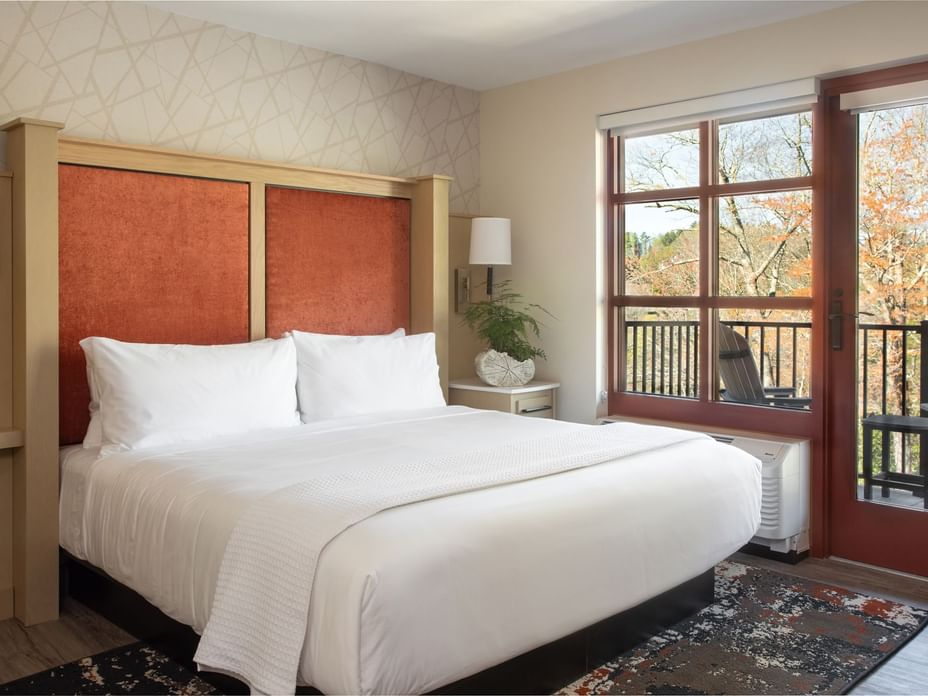 Deluxe King | Embers Hotel FULL SITE Accommodation