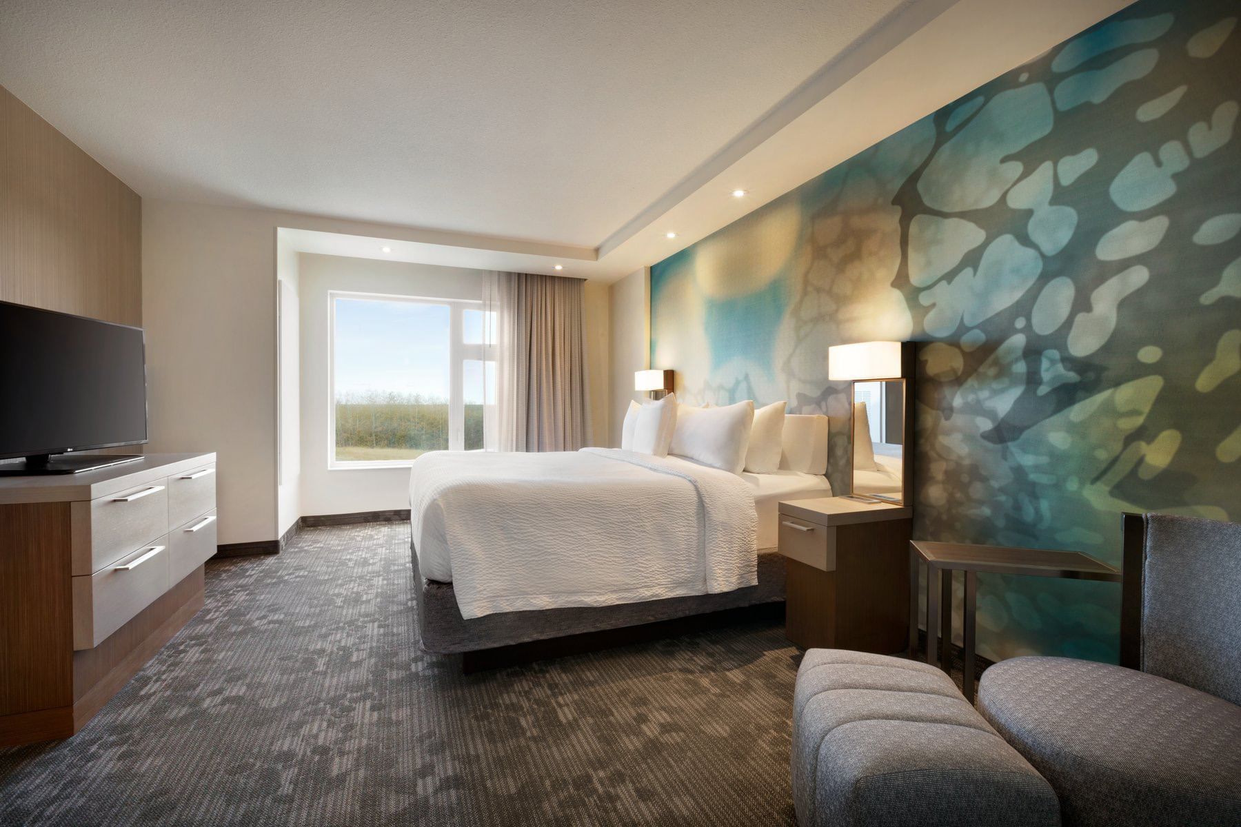 Hotel Dene & Conference Centre | Cold Lake Hotel