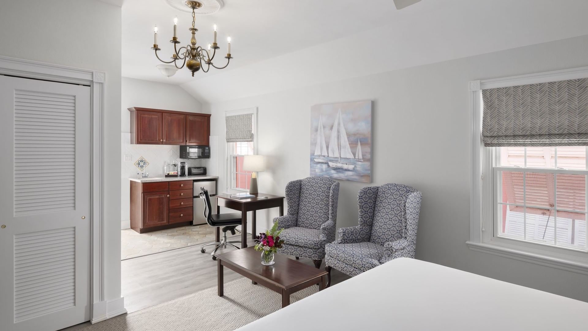 Deluxe Mini Suite | Royal Palms Hotel