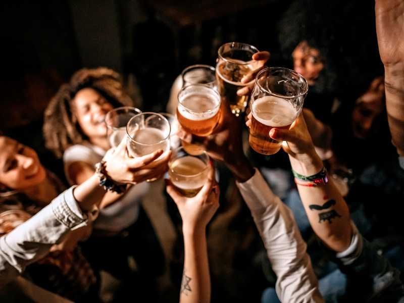 Drinks & Dining at McGee's Pub New York City - Moderne Hotel NYC