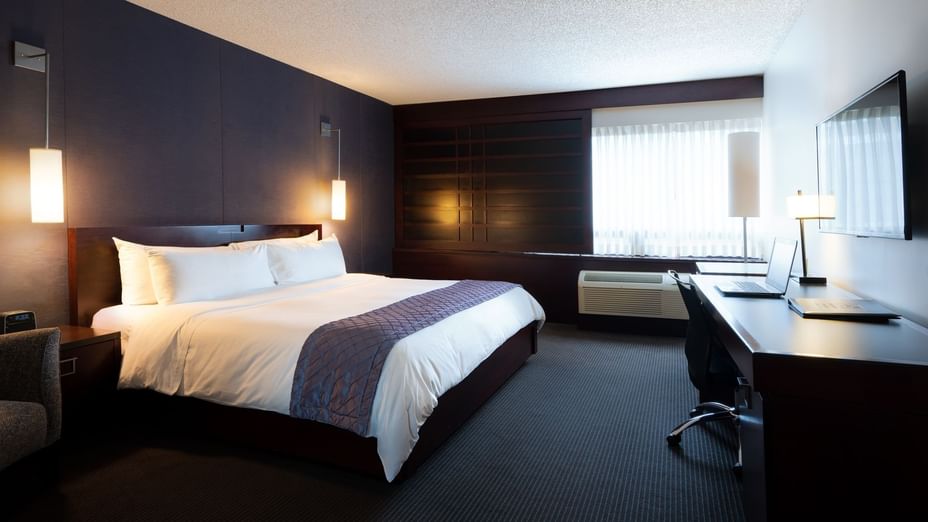 Deluxe King Room | Ruby Foo's Hotel Montreal | Rooms
