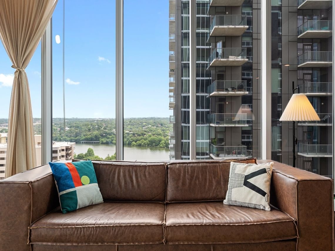 Corner Downtown Suite | Austin Condo Hotel Accommodation