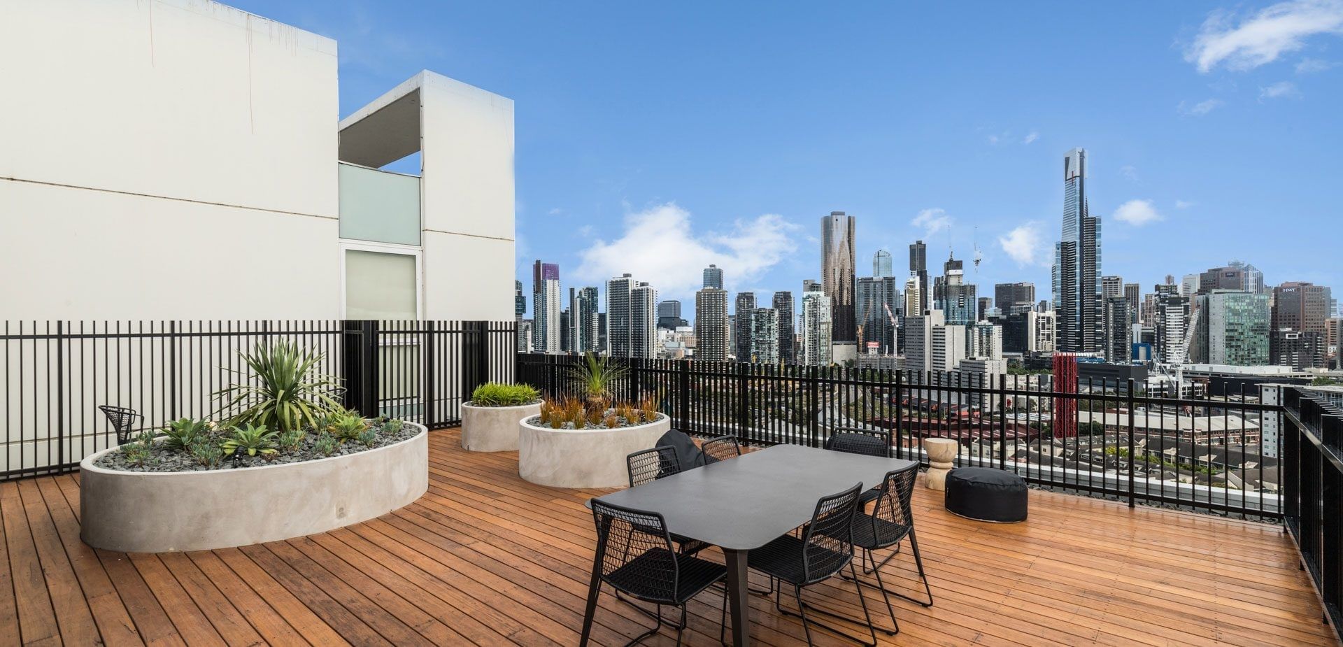 Saint Domain Serviced Apartments | Melbourne Accommodation