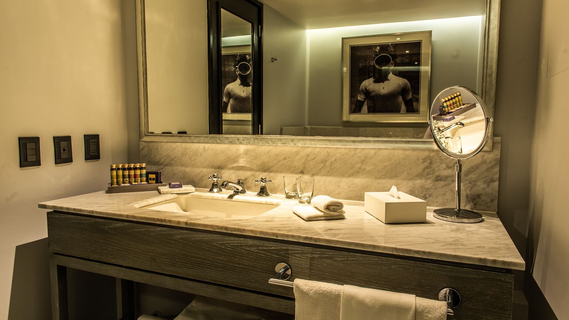 The Singular Twin with balcony - The Singular Santiago Accommodations