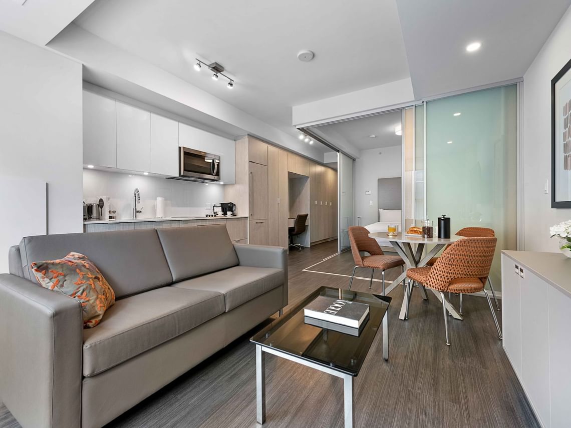 Executive One-Bedroom Courtyard | reStays Ottawa