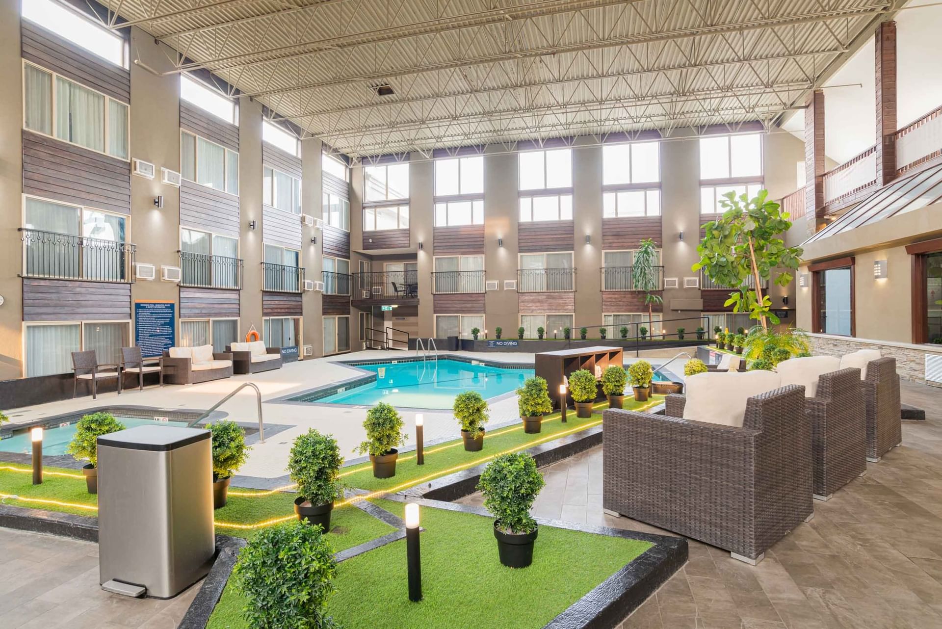 Stay at the Best Hotel by West Edmonton Mall - Sandman Hotel Edmonton West
