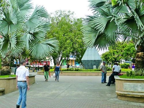 Miguel de Cervantes Saavedra Park | Hotel Ciudad de David