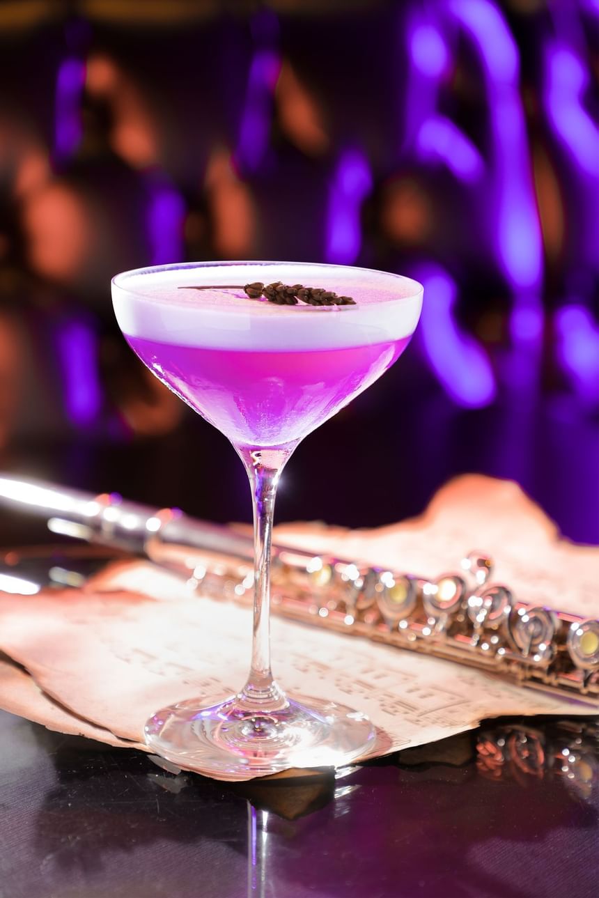 Dada bar Lounge I The Luxe Manor