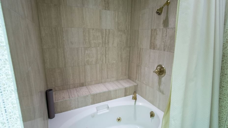 Clubhouse King Suites | Dancing Rabbit Inn