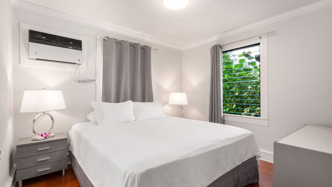 Two-Bedroom Waterfront Cottage | Paradise Bay Resort Accommodation