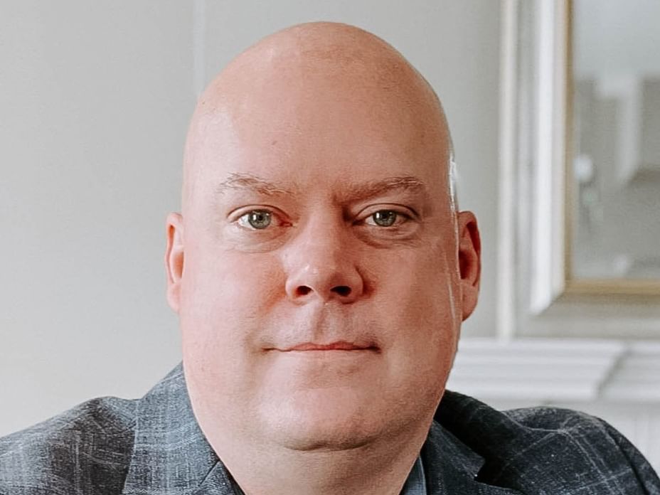 JASON DINKENS | GF Hotels & Resorts
