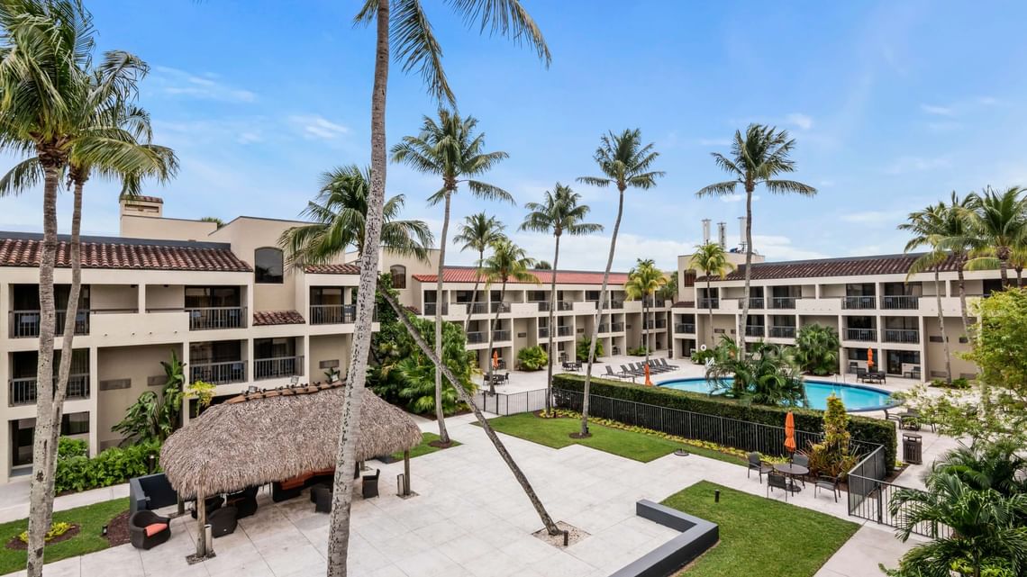 Miami Lakes Hotel - Miami Lakes Hotel on Main