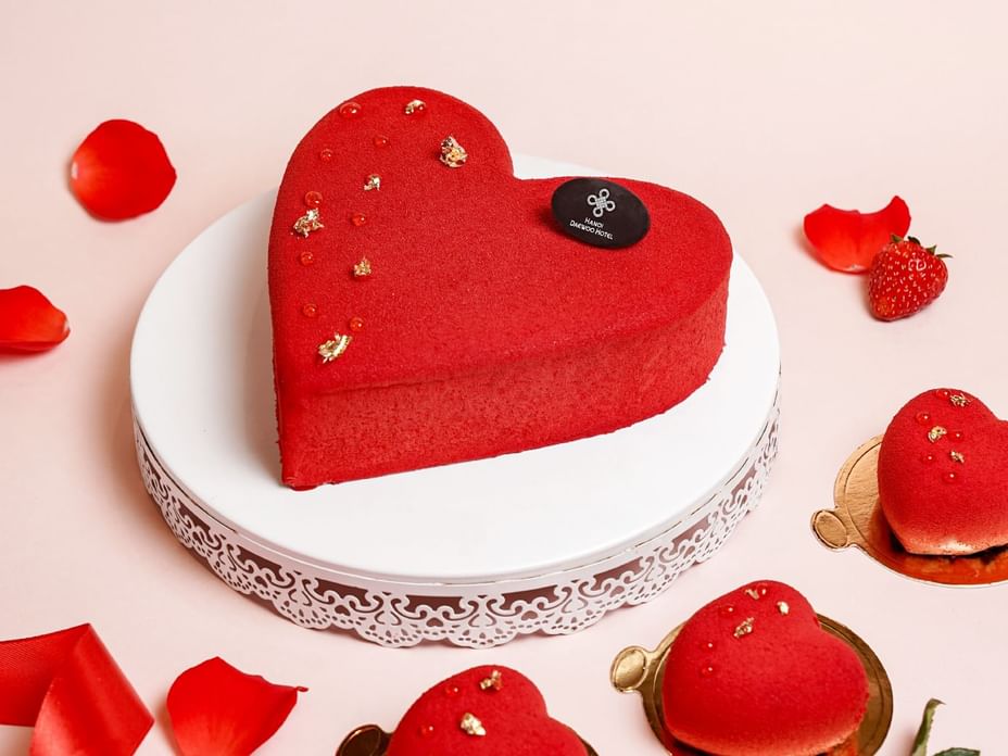 HEART JEWEL - BERRIES & CHOCOLATE ENTREMET | Hotel Deals in Hanoi ...
