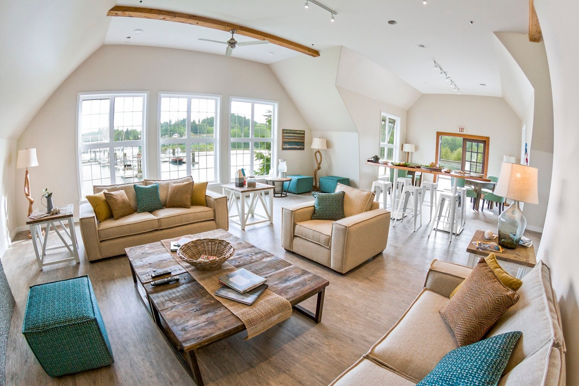 Ucluelet Hotel Deals | Embarc® Ucluelet Offers