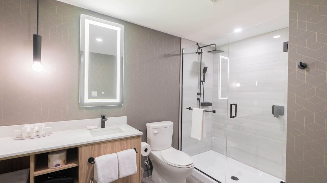 Standard Room, 1 King Bed | Sandman Signature Dartmouth Hotel