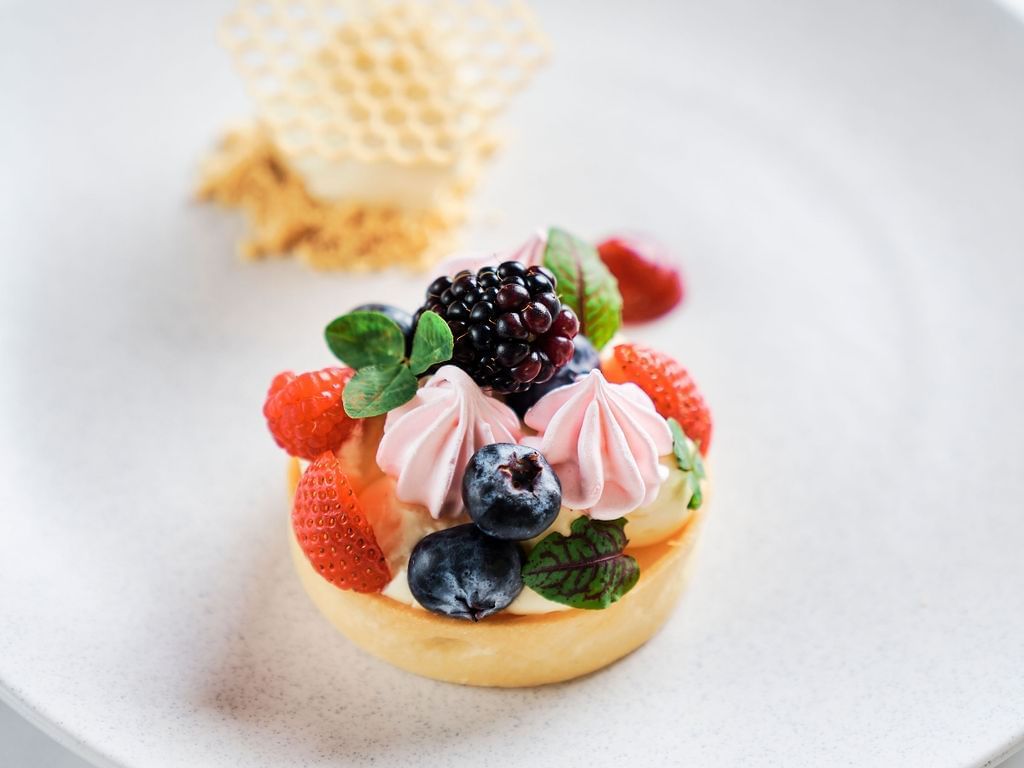 The Cliveden Bar & Dining | Pullman Melbourne Restaurant