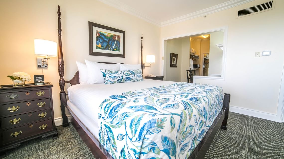 One Bedroom Suite | The Courtleigh Hotel and Suites