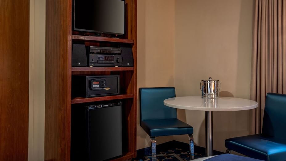 King Atrium View - Harborside Inn - Boston