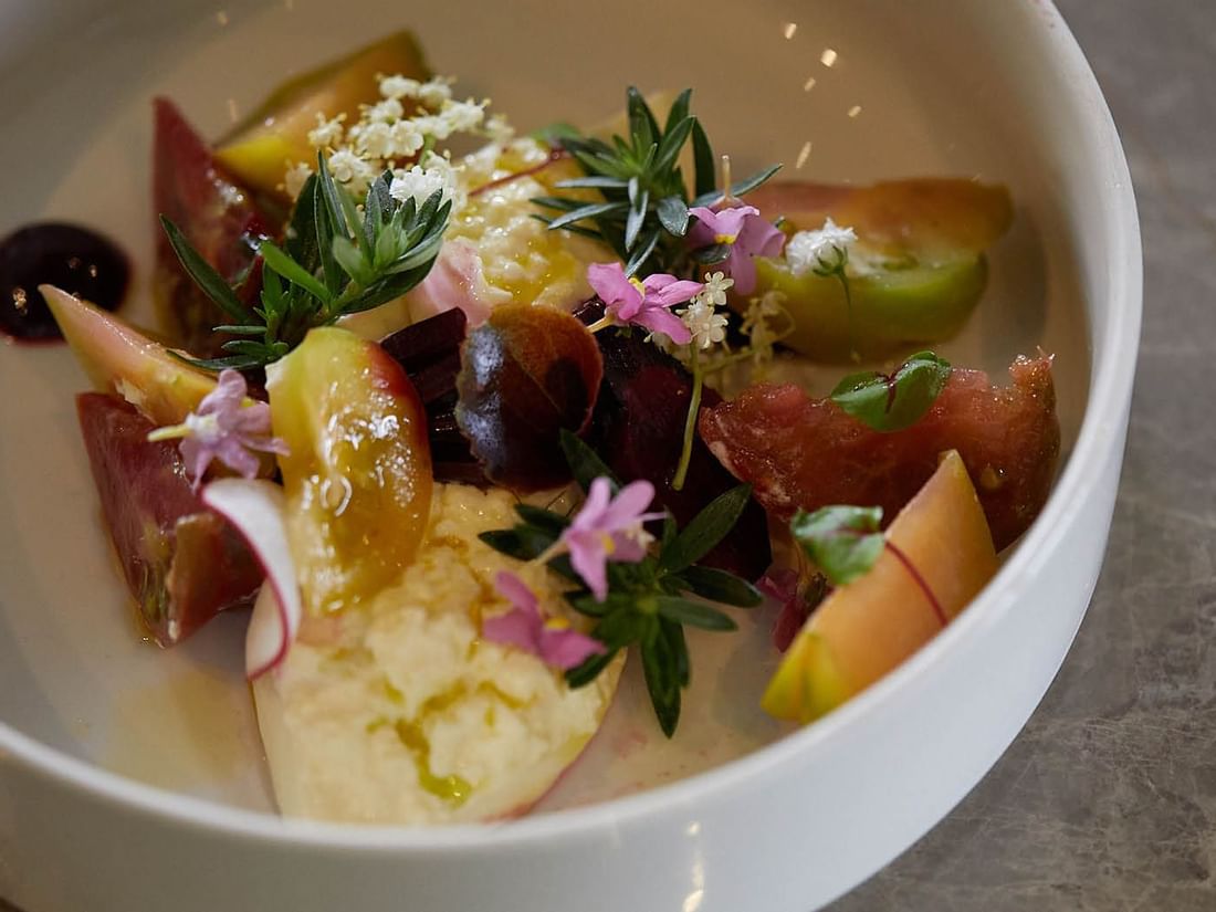 The Cliveden Bar & Dining | Pullman Melbourne Restaurant