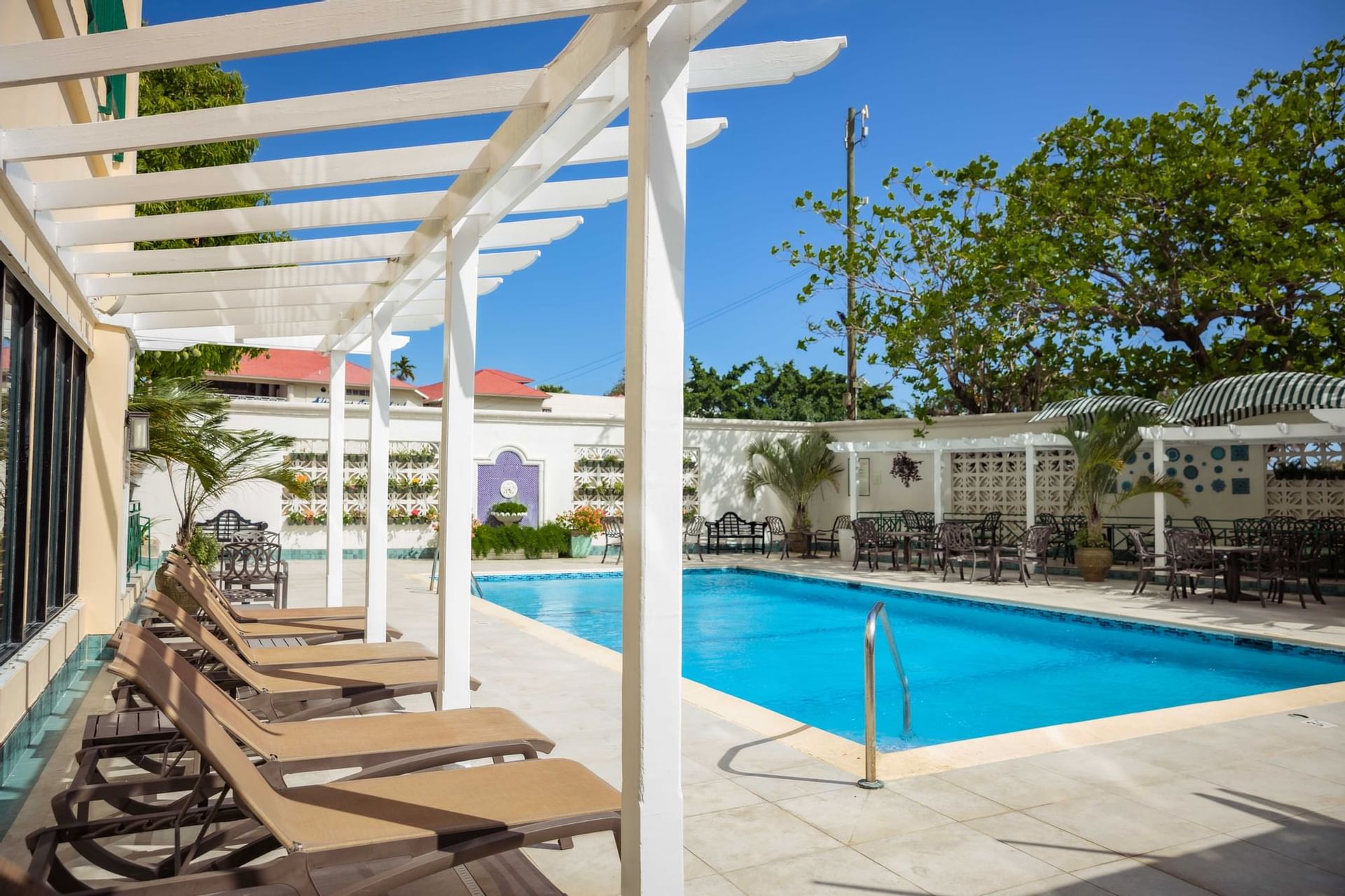 The Courtleigh Hotel & Suites - Boutique Hotel in New Kingston Jamaica