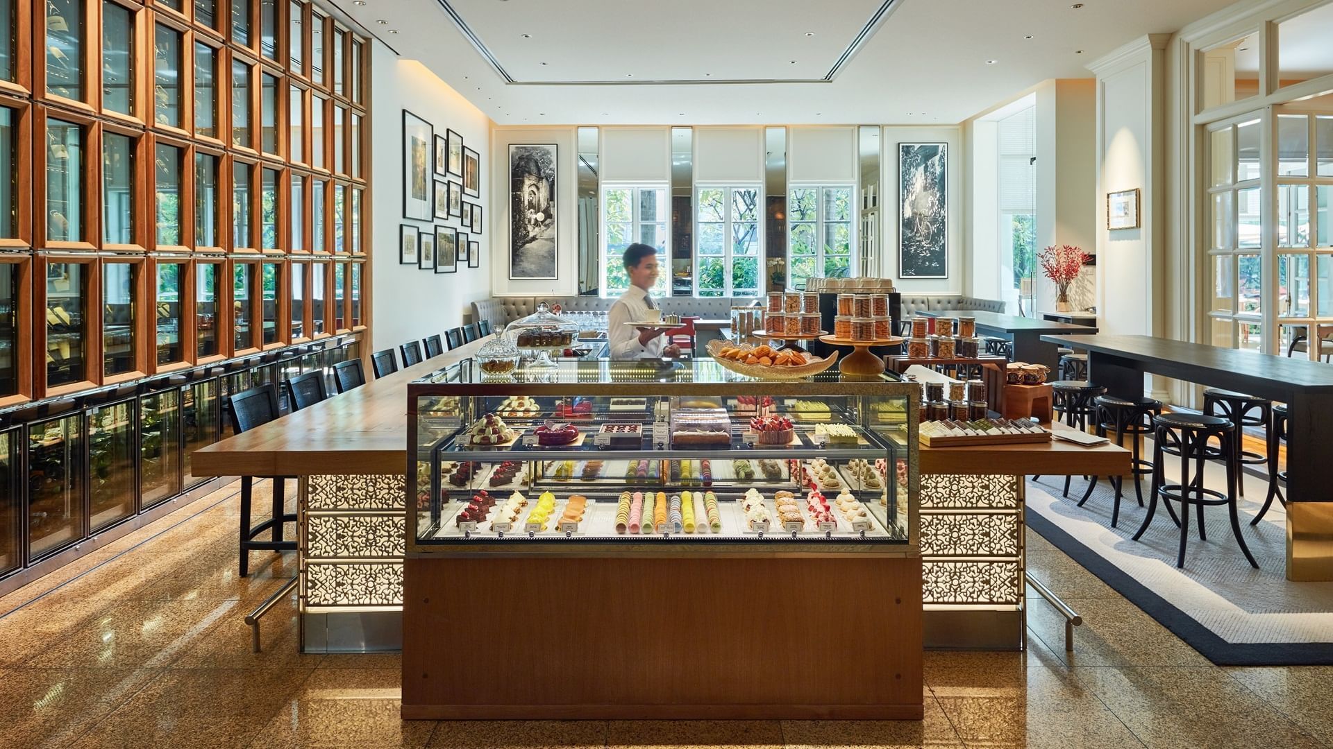 Premier Restaurants and Bars at Park Hyatt Saigon