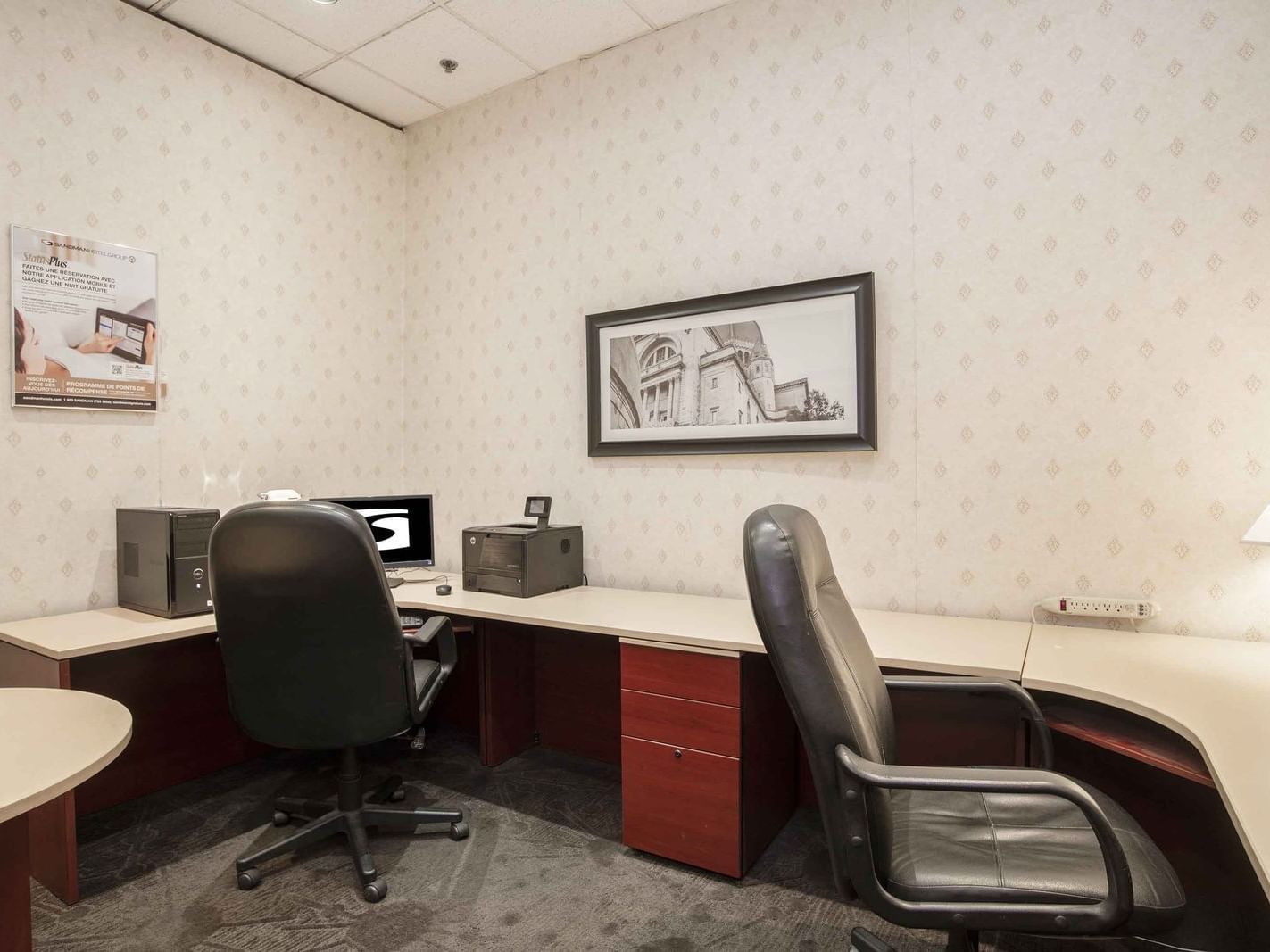 Amenities | Montreal Hotels With Pool | Sandman Hotel Montreal-Longueuil