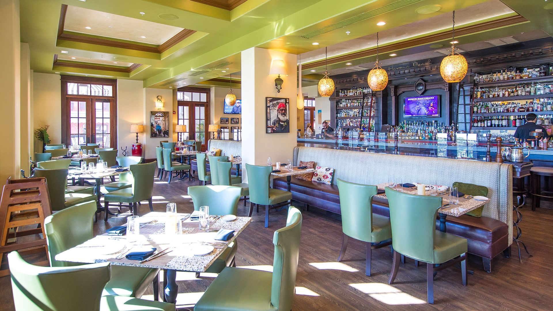 Experience - Havana Beach Bar & Grill