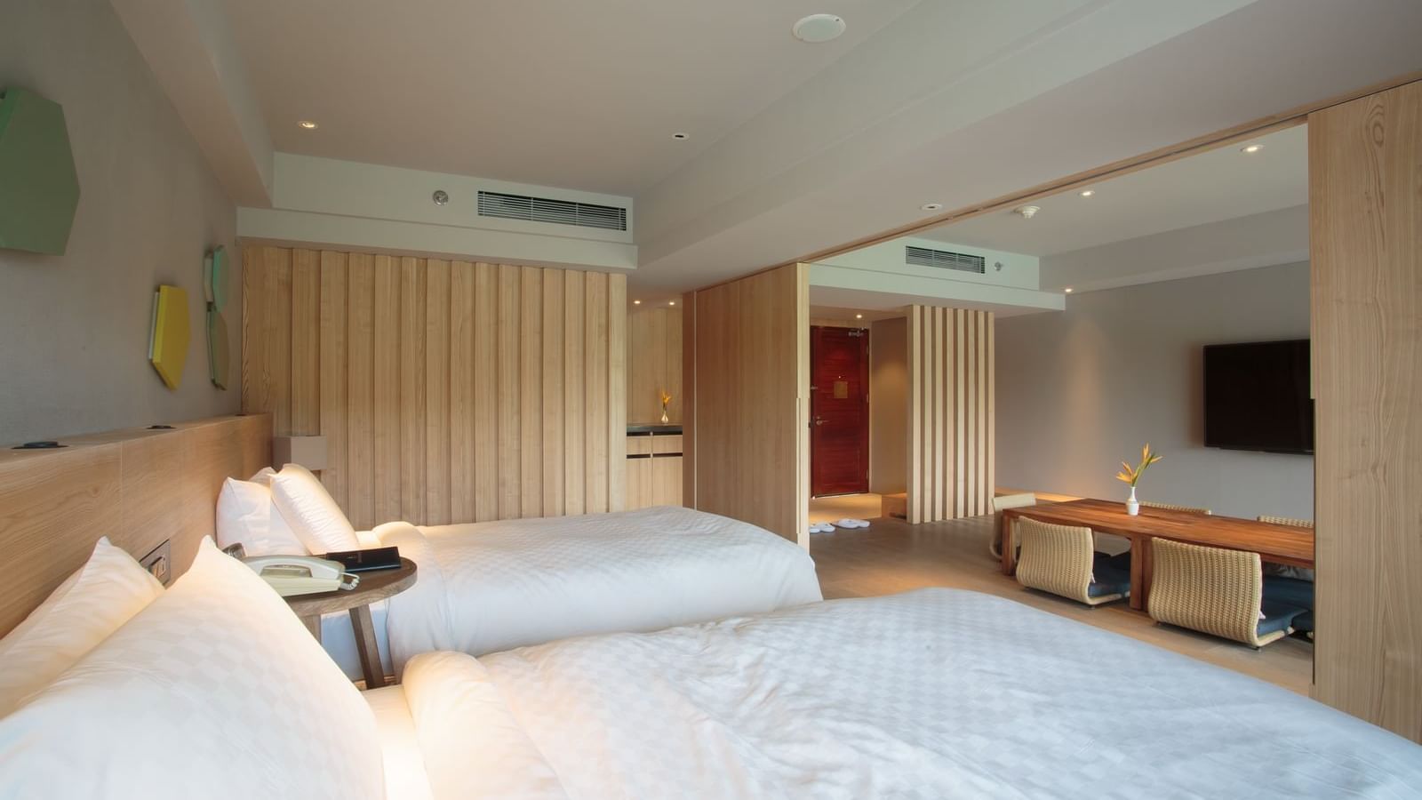 Corner Suite Room | Palau Royal Resort Accommodation