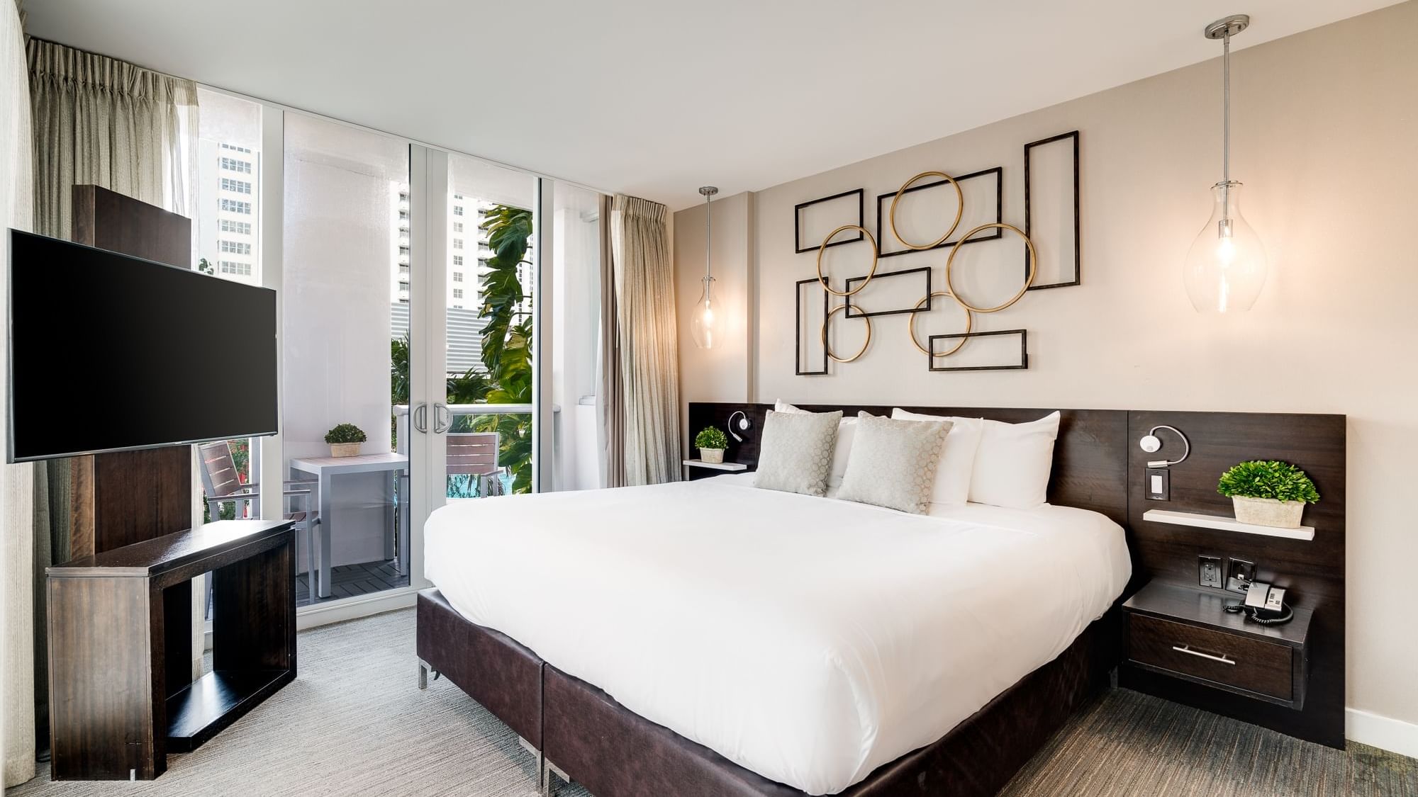 Premier Pool View King with Balcony | Berkeley Shore Hotel Accommodation