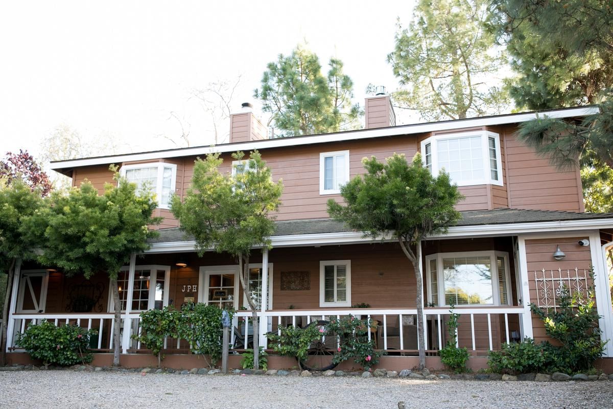 Places to Stay in Cambria CA | Cambria Pines Lodge