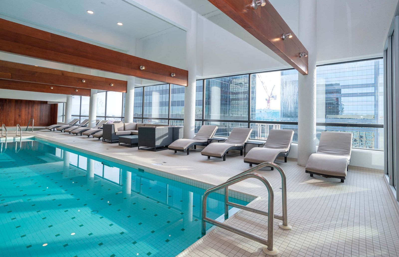 Amenities | Edmonton Hotels With Pool | Sandman Signature Edmonton Downtown