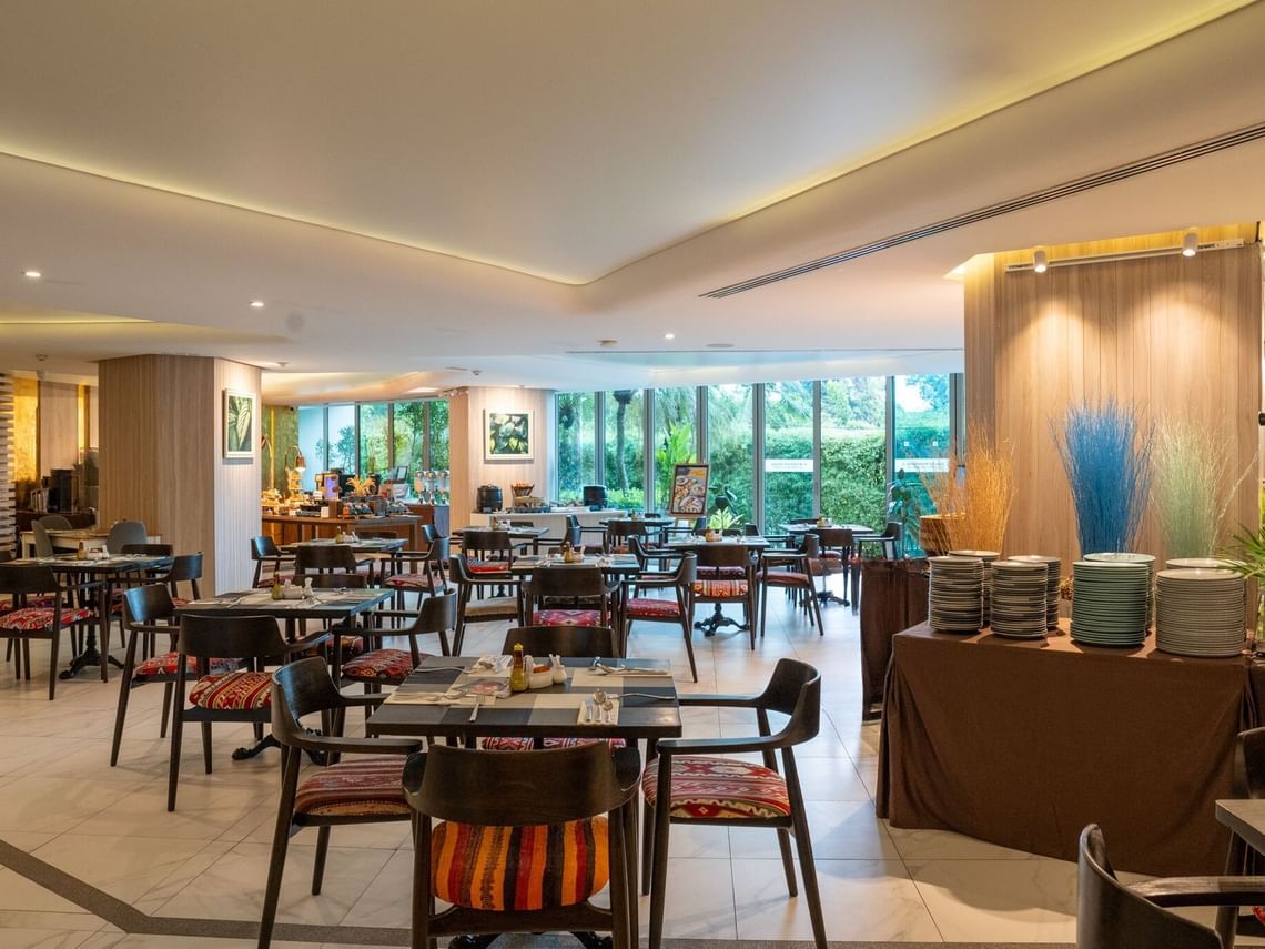 Bua Restaurant | All Day Dining at Wyndham Grand Nai Harn Beach Phuket