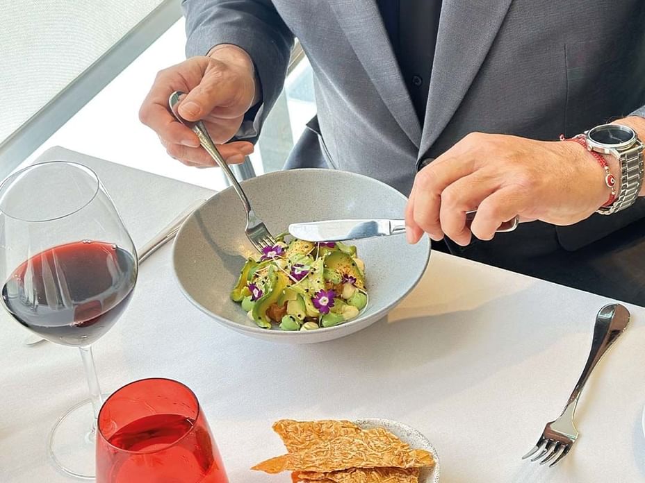 Stay & Dinner | Delfines Hotel & Convention Center